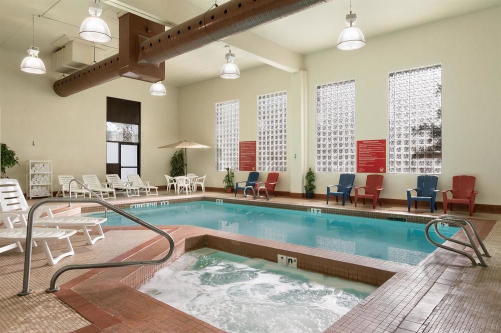 Travelodge Edmonton South - Day Use Rooms | HotelsByDay