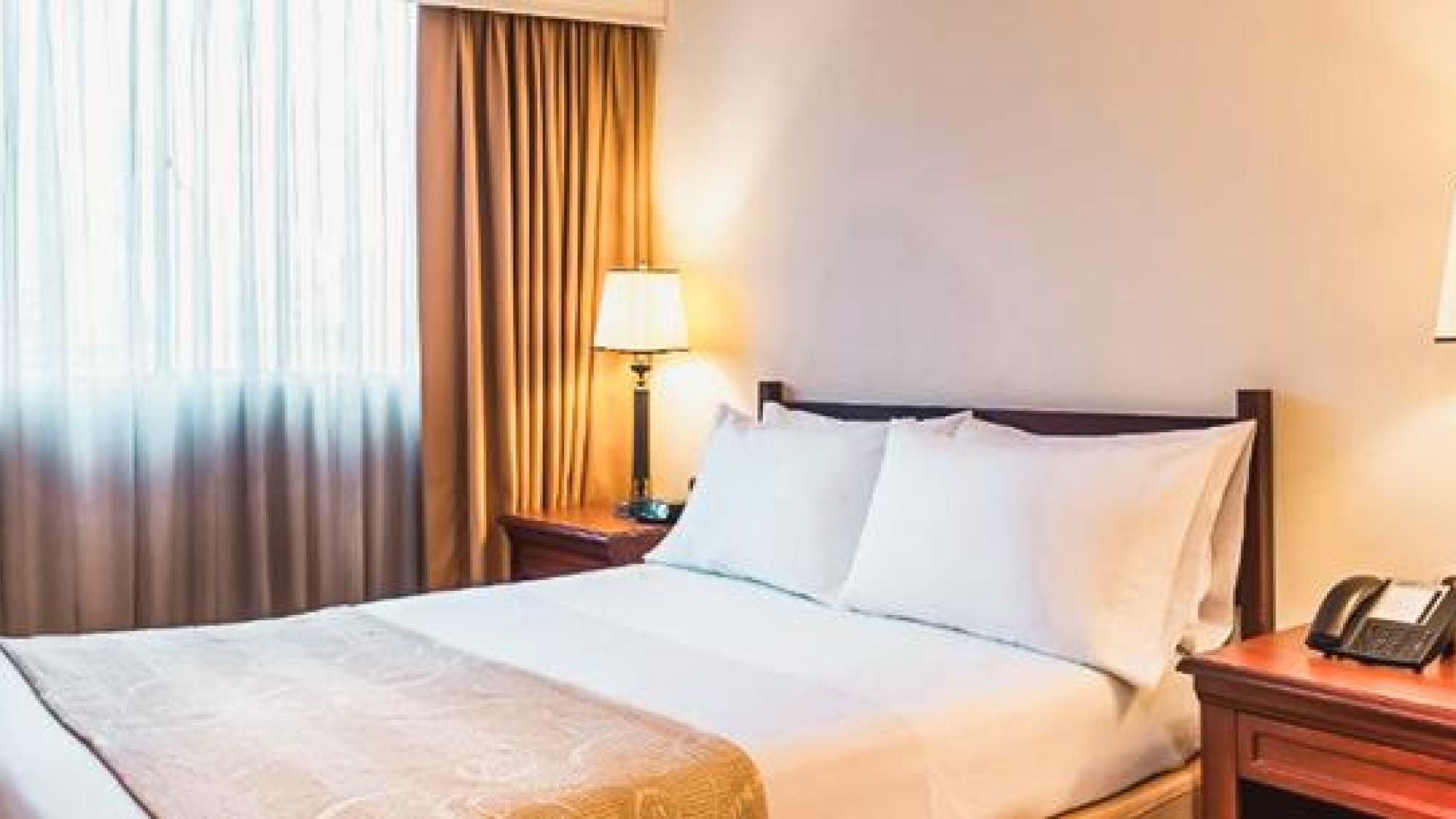 Hotel Dann Av. 19 - Bogota Day Use Rooms | HotelsByDay.com