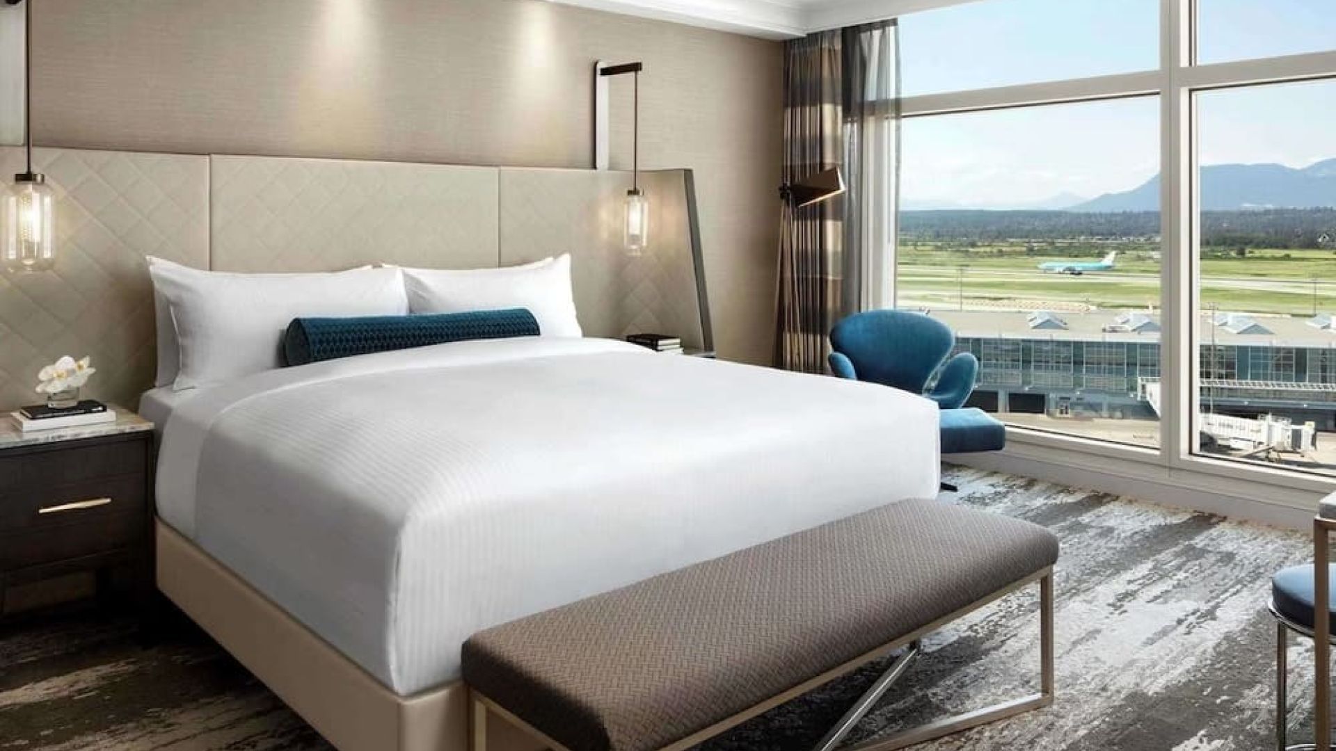 Fairmont Vancouver Airport - YVR Terminal Hotel - Vancouver (CAN) Day ...