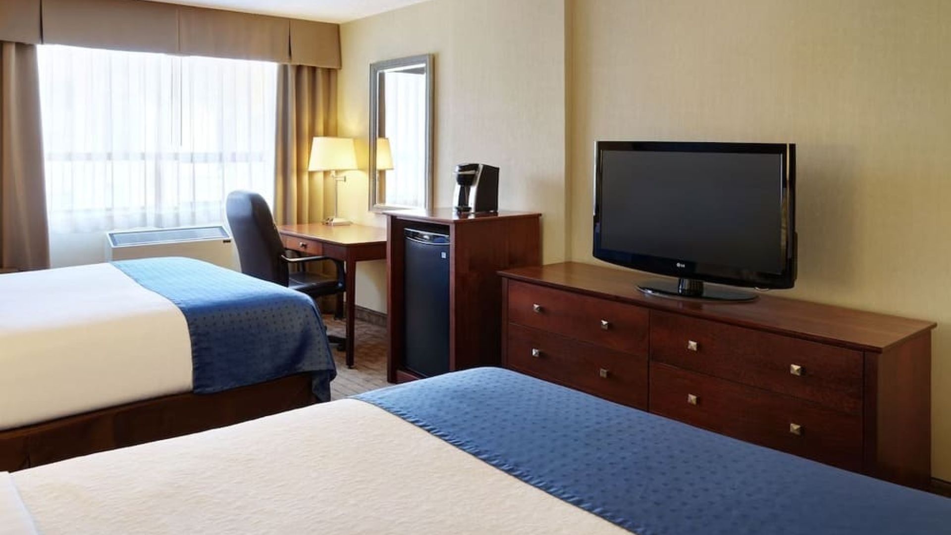 Holiday Inn And Suites Winnipeg Downtown - Day Rooms | HotelsByDay