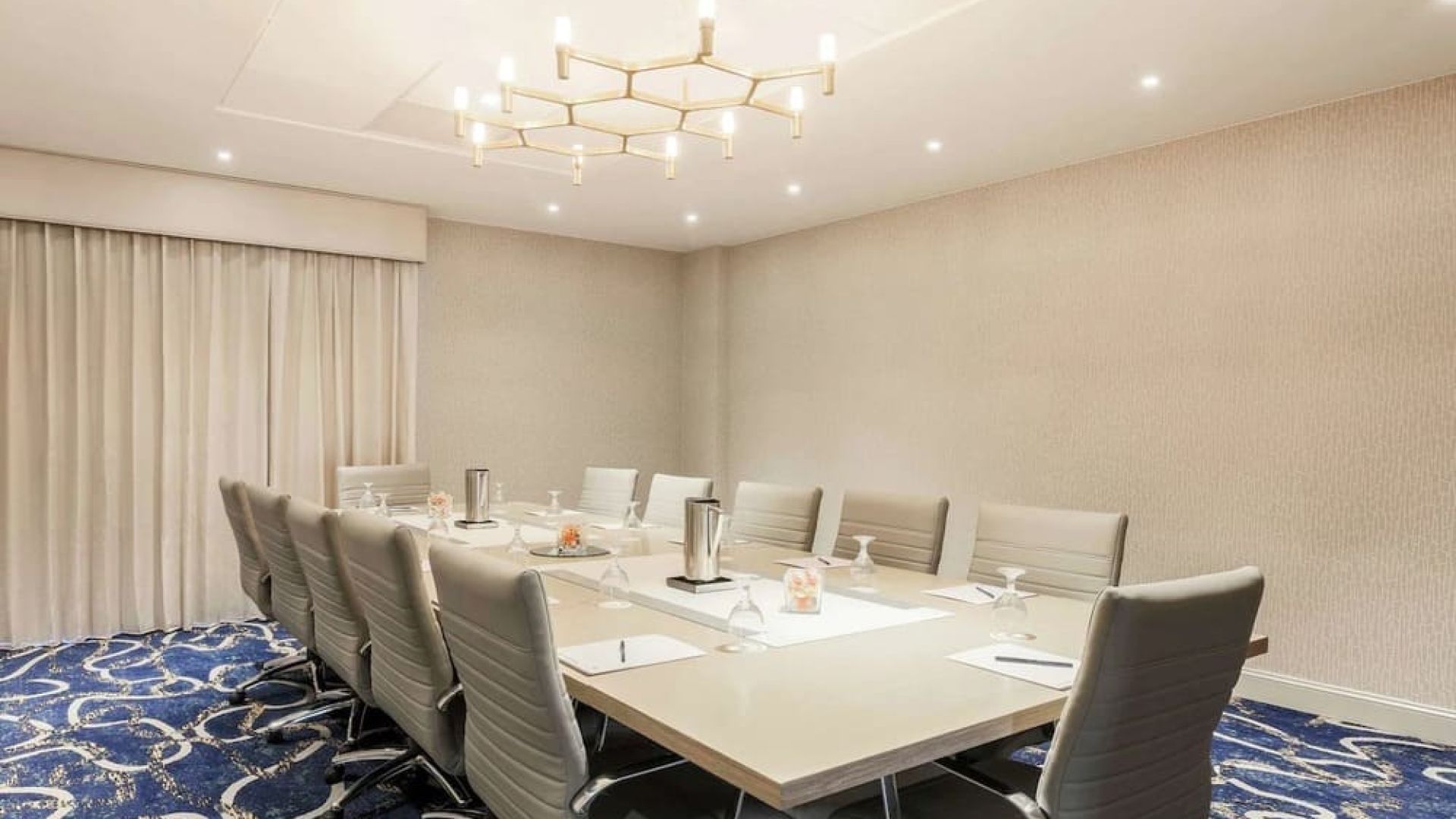 DoubleTree By Hilton Austin University Area - Austin Day Use Rooms ...