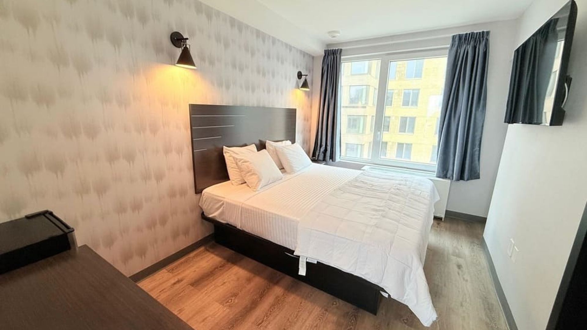 BKWAY HOTEL - Brooklyn Day Use Rooms | HotelsByDay.com