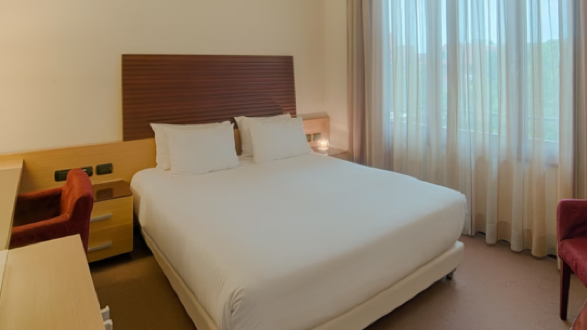 Hotel NH Milano 2 Residence - Milan Day Use Rooms | HotelsByDay.com