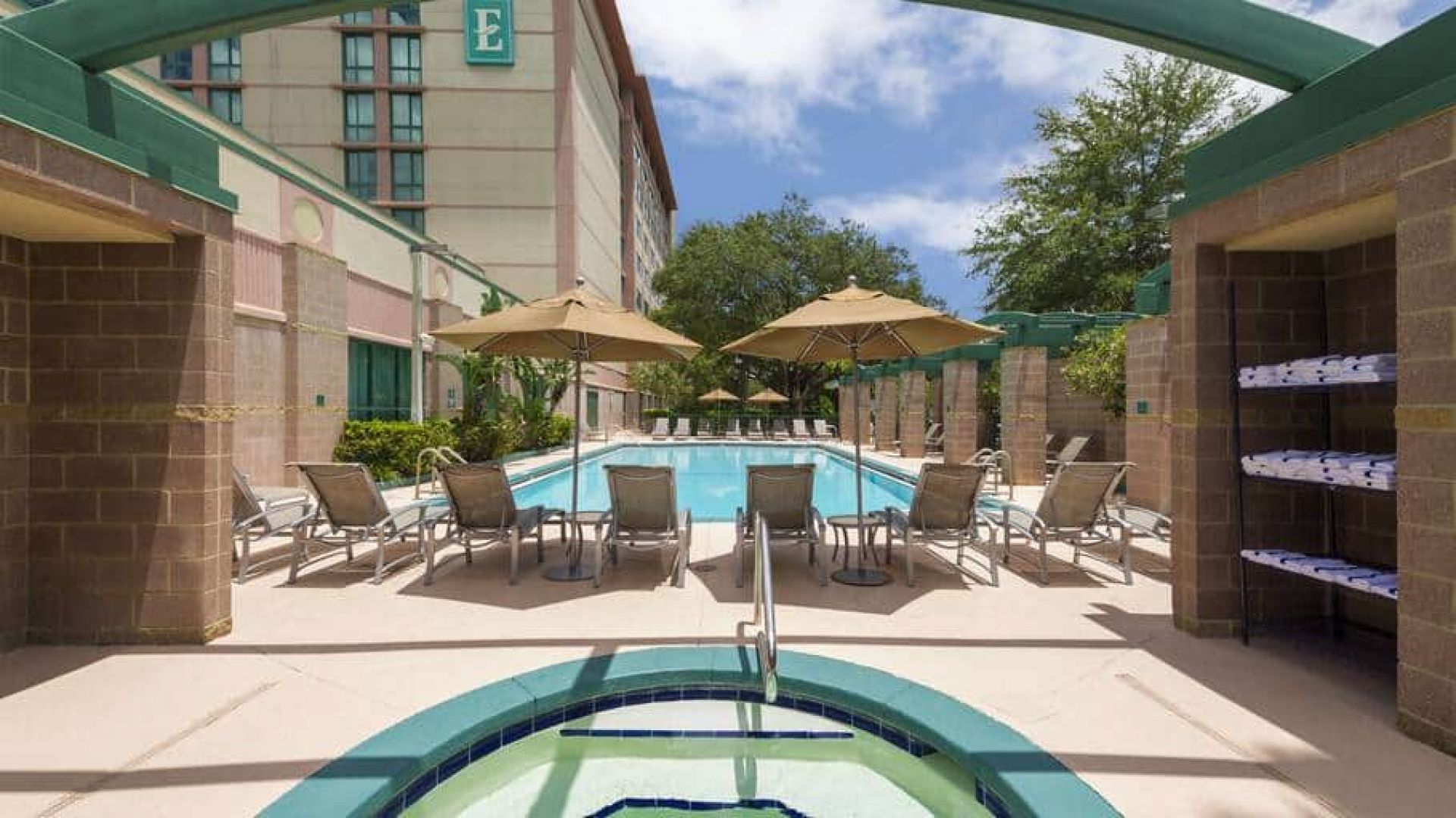 Embassy Suites By Hilton Tampa-USF-Near Busch Gardens - Tampa Day Use ...