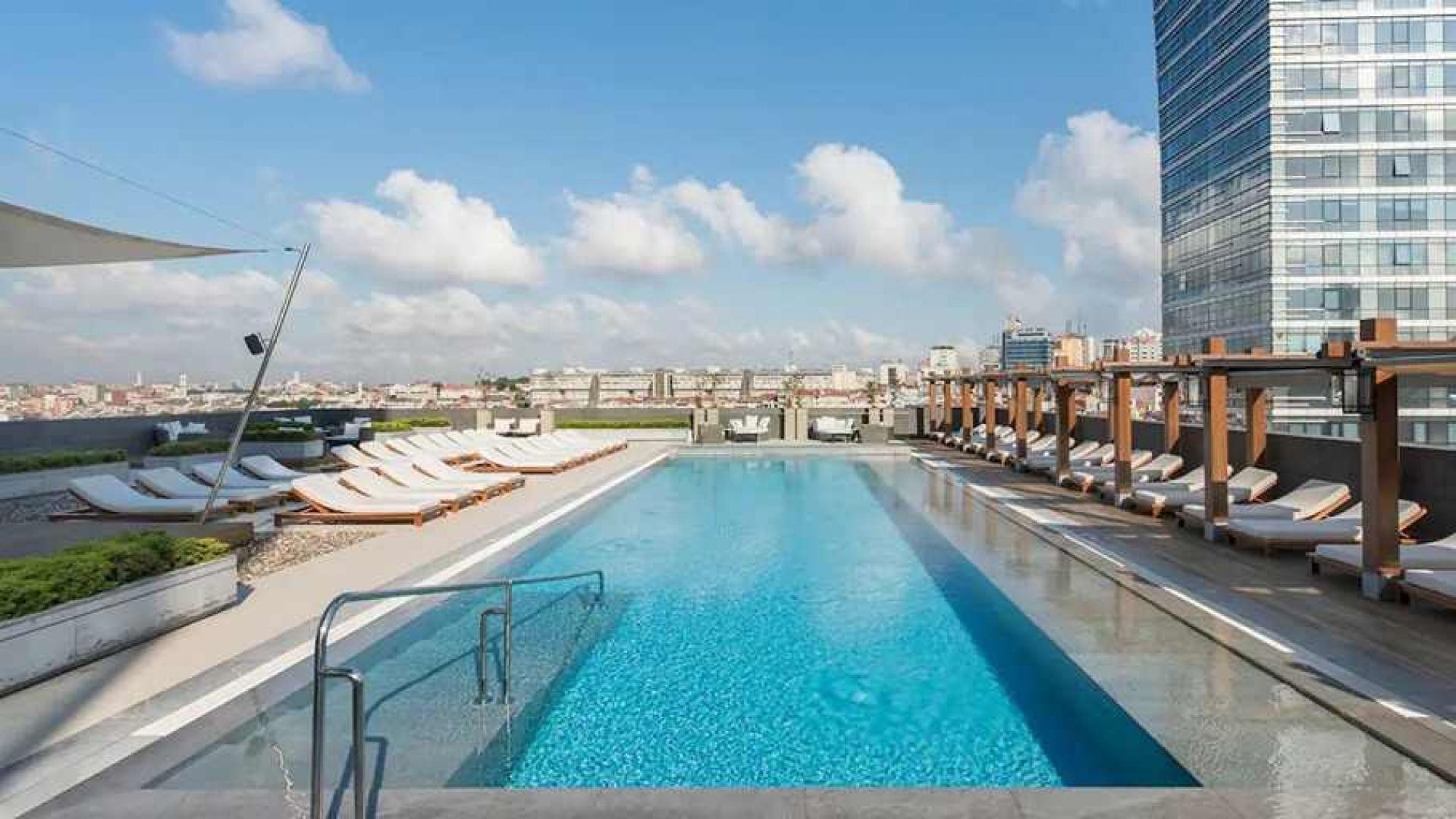 Hilton Istanbul Bomonti Hotel & Conference Center - Istanbul Day Use ...