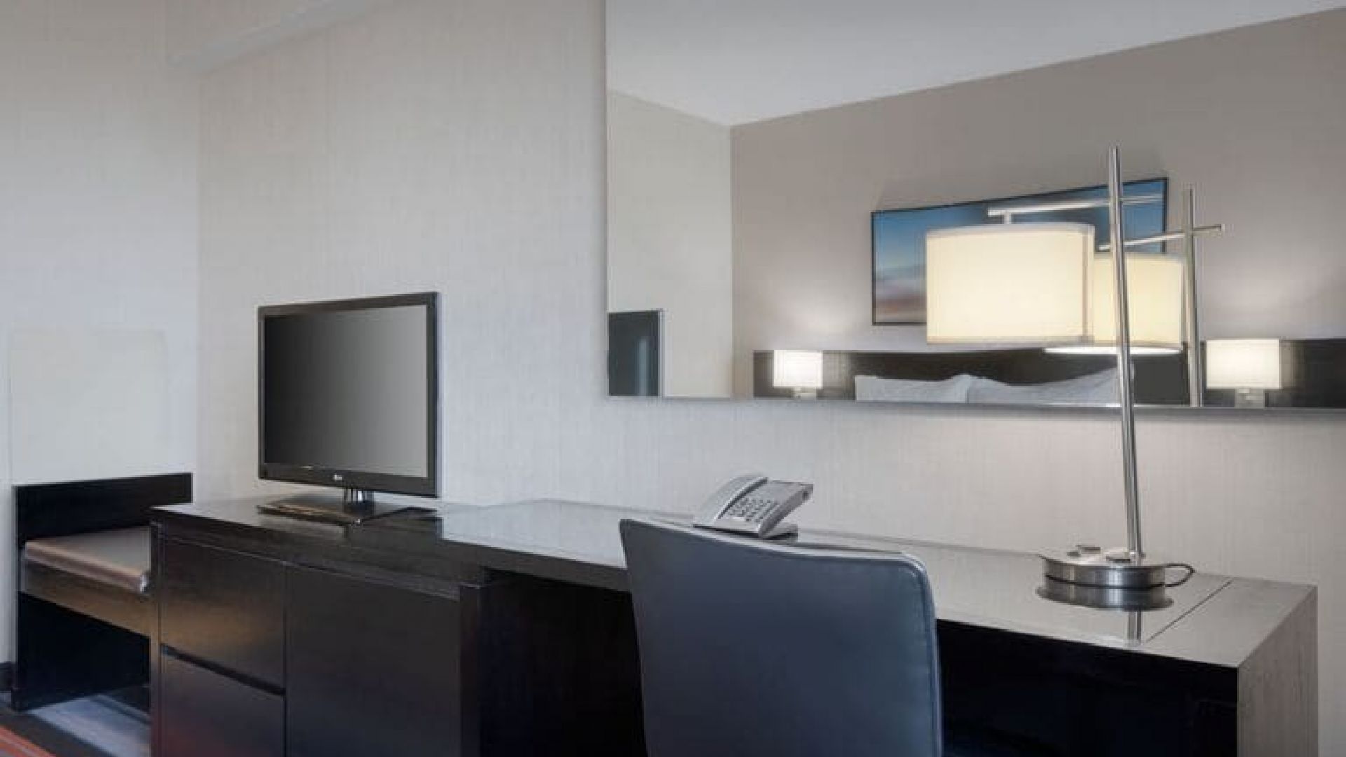 Courtyard By Marriott New York JFK Airport - New York Day Use Rooms ...