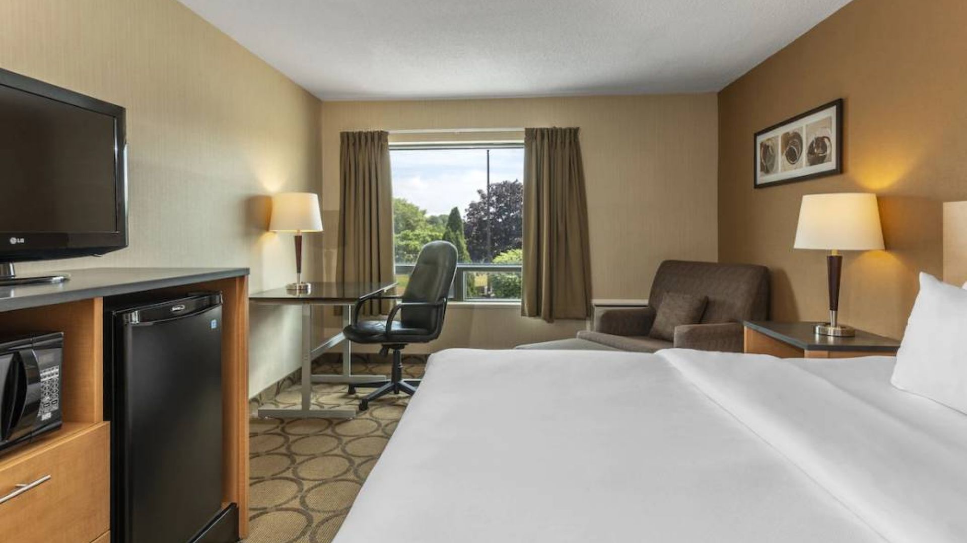 Comfort Inn Saskatoon - Day Use Rooms | HotelsByDay