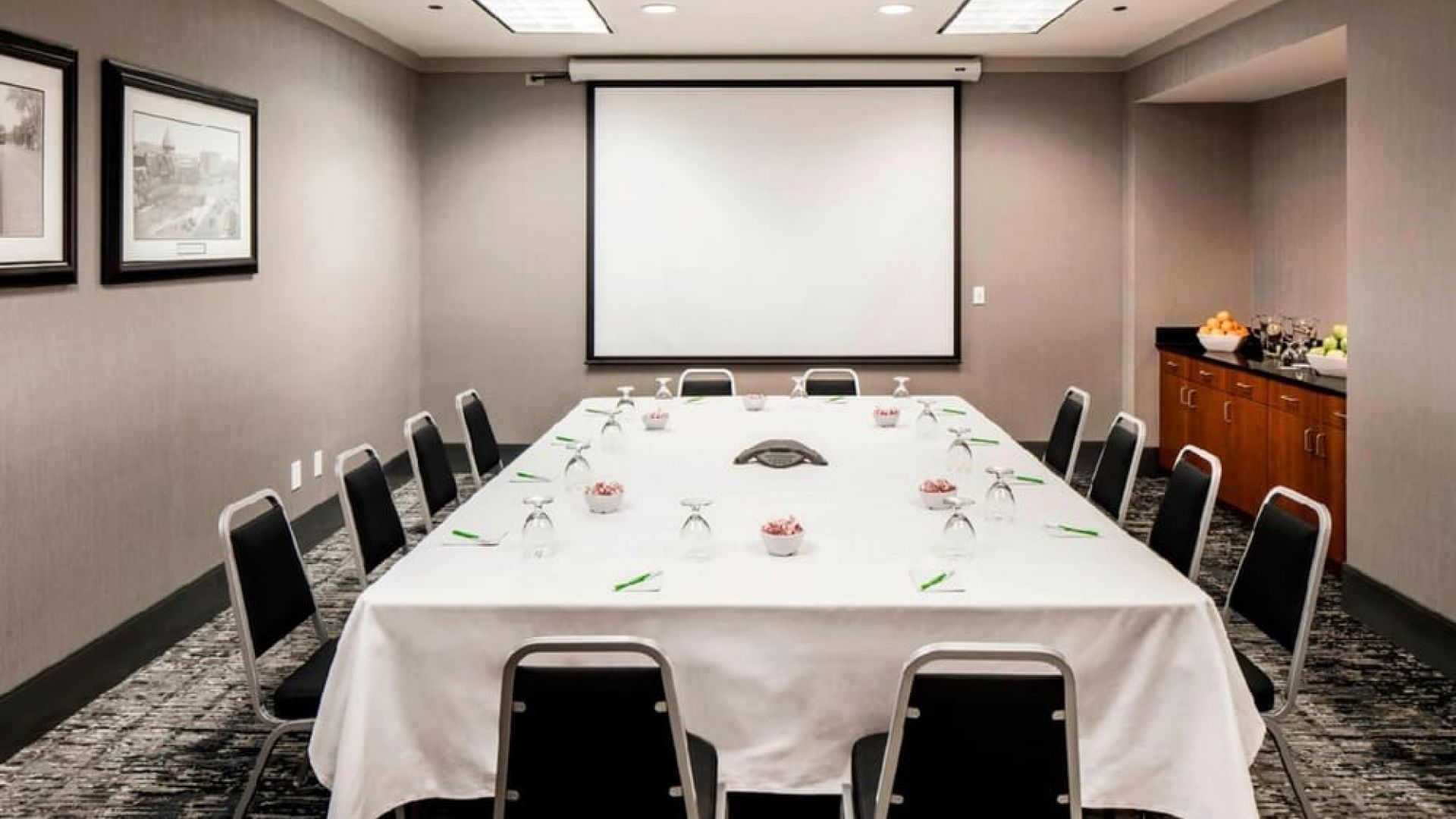 Courtyard By Marriott Boston Brookline - Brookline Day Use Rooms ...