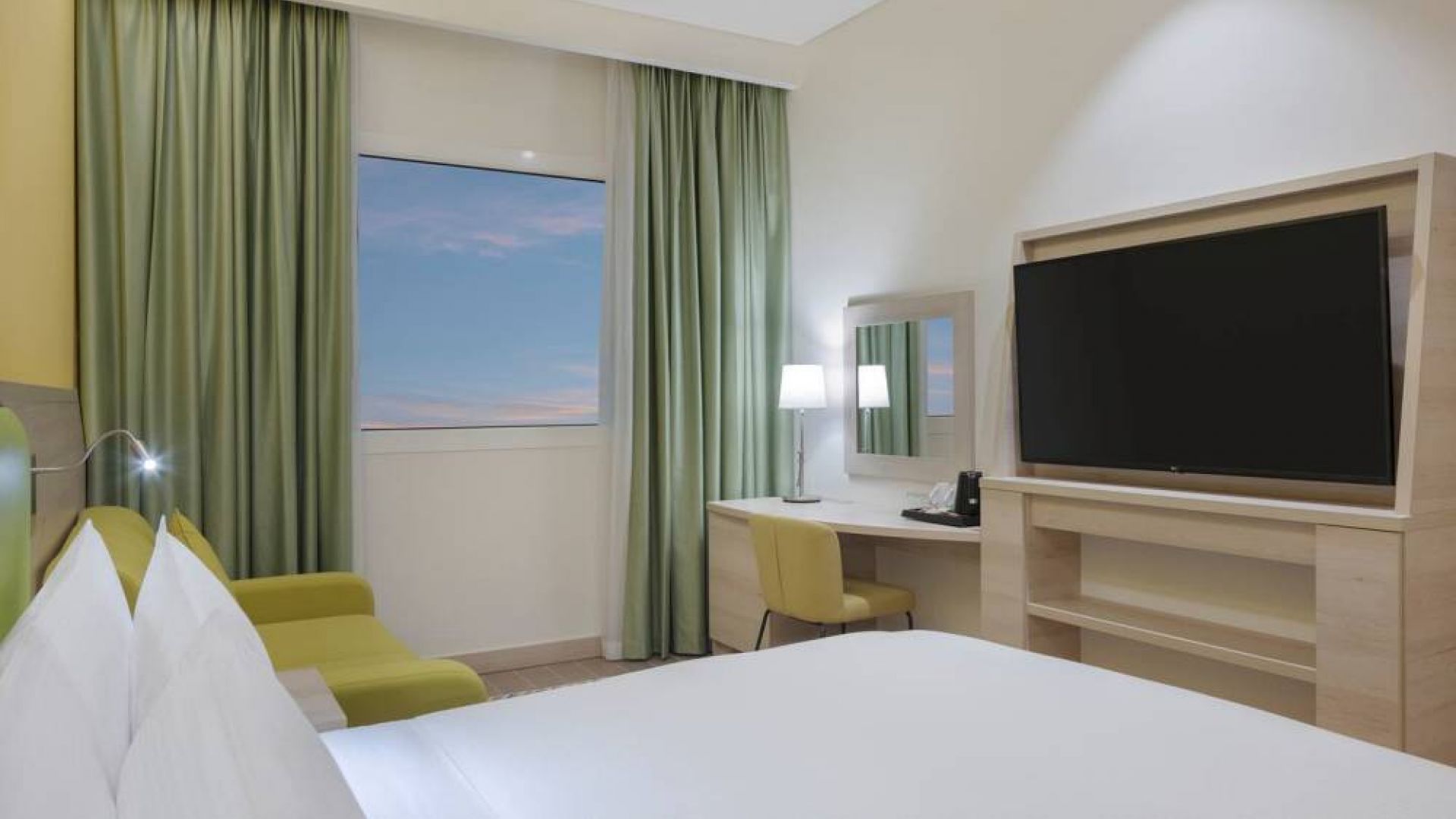 Hampton By Hilton Doha Old Town - Doha Day Use Rooms | HotelsByDay.com