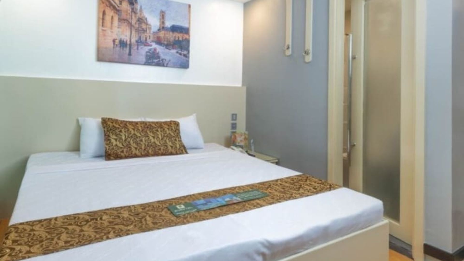 Eurotel Pedro Gil - Manila Day Use Rooms | HotelsByDay.com