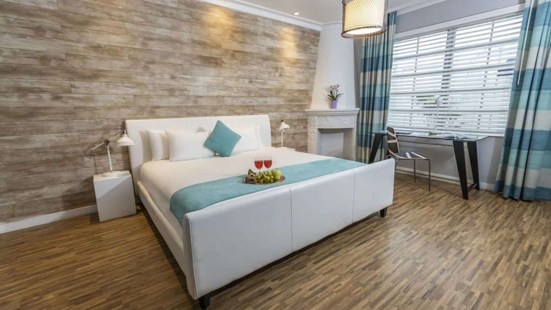 Chesterfield Hotel & Suites - Miami Beach Day Use Rooms | HotelsByDay.com