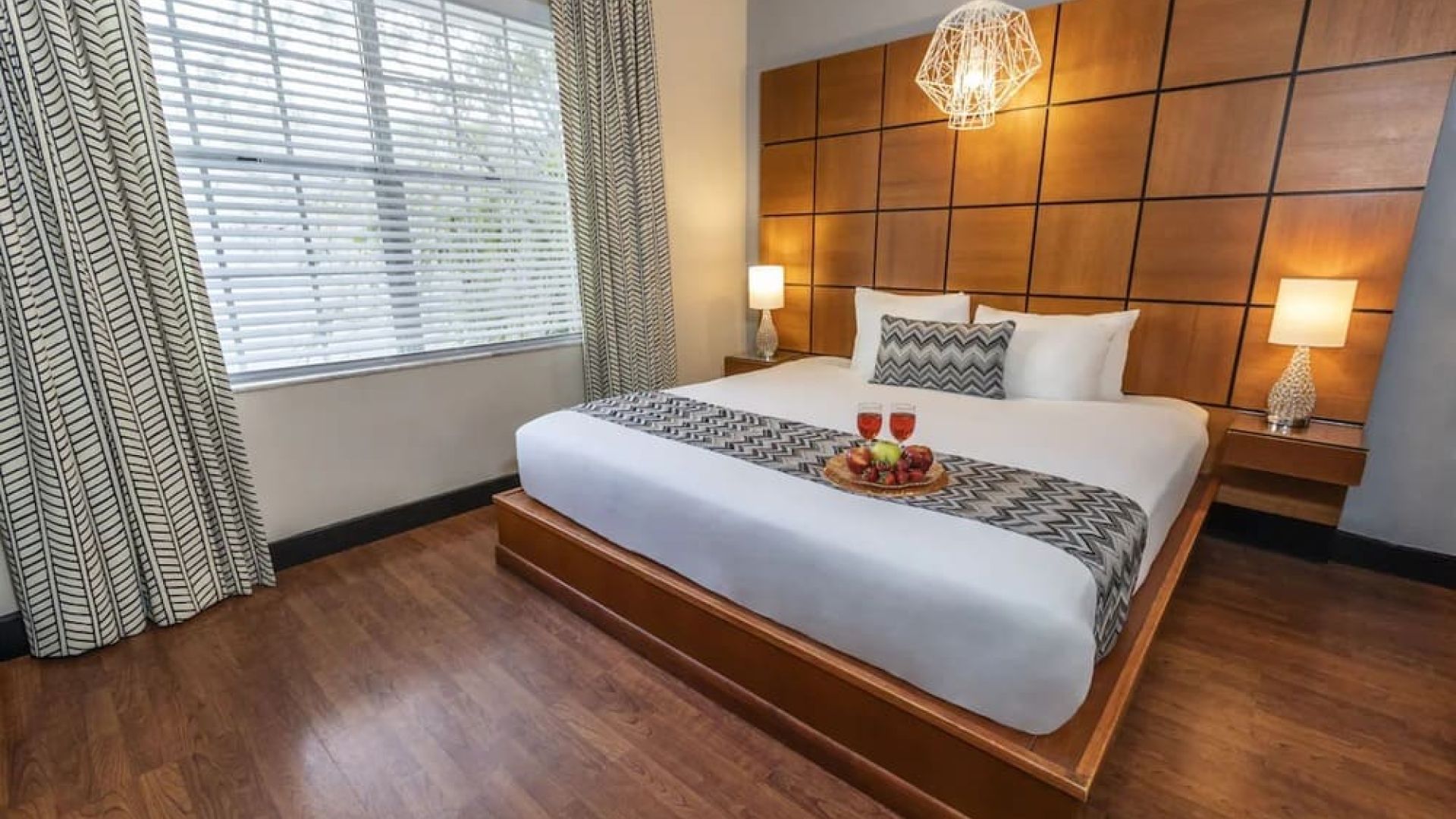 Chesterfield Hotel & Suites - Miami Beach Day Use Rooms | HotelsByDay.com